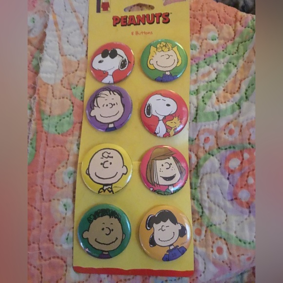 Peanuts | Other | Vintage Peanut Gang Buttons | Poshmark